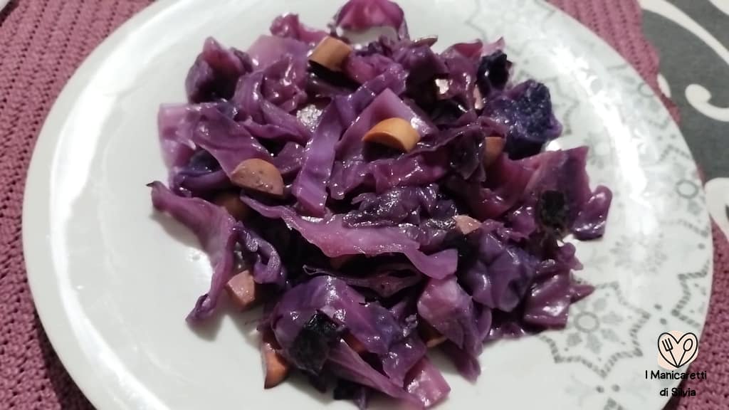 How to Cook Red Cabbage: Recipes, Variations, and Benefits