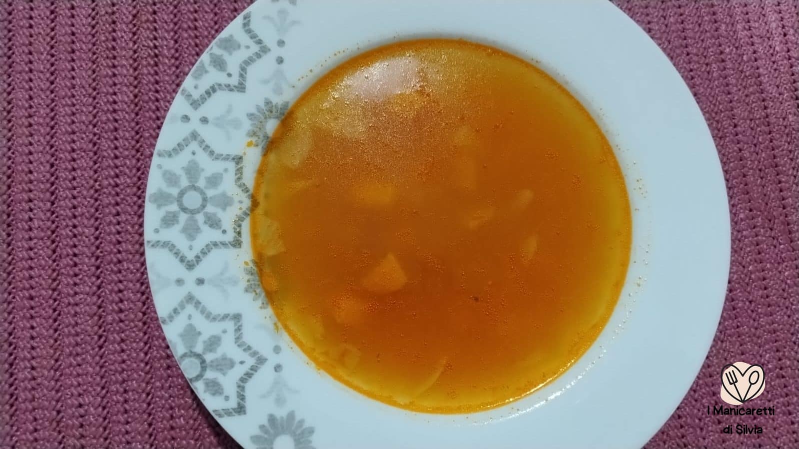 Brodo vegetale con dado: come usarlo in cucina e consigli pratici